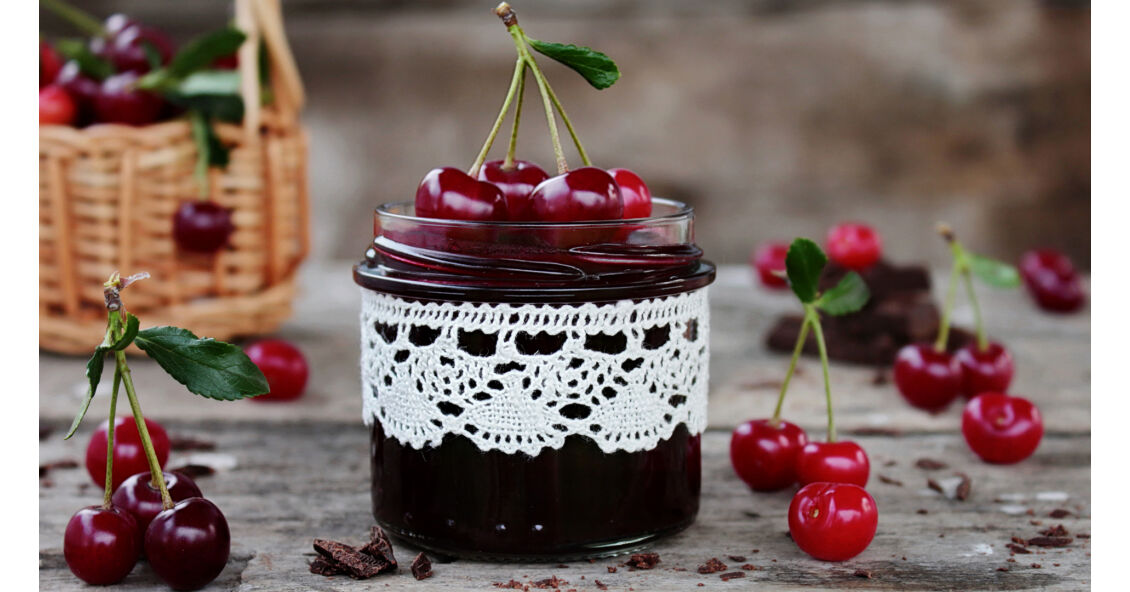 Feketeerdő lekvár növényi italkészítőben